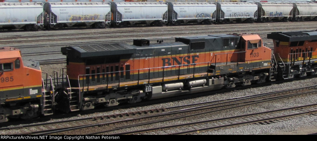 BNSF 1103